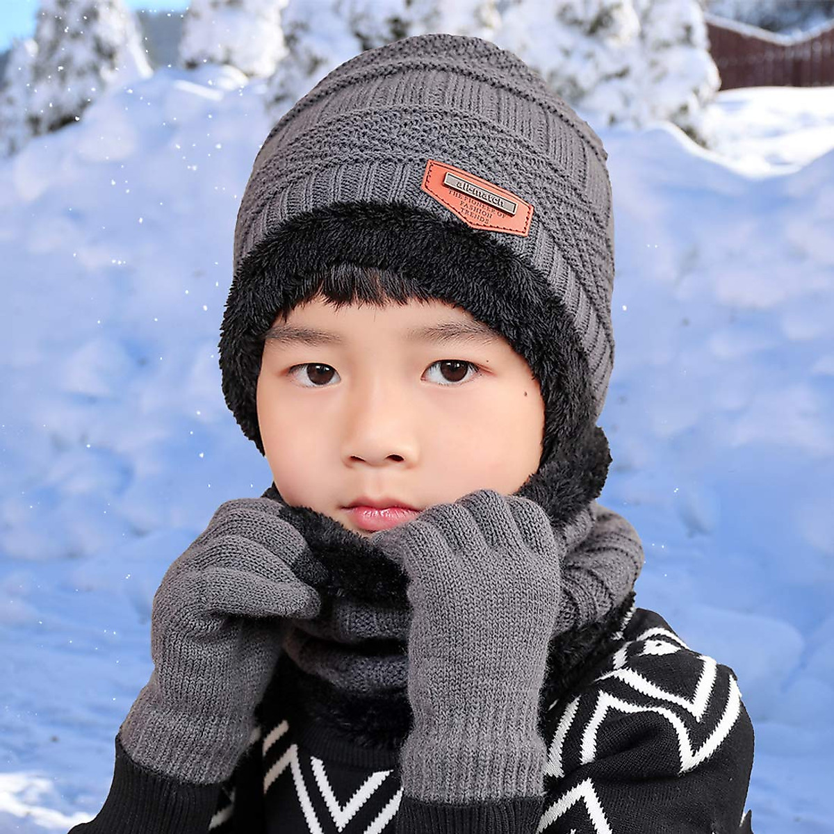 T WILKER 3Pcs Boys&Girls Winter Knit Hats Neck Warmer Scarf and Touch Screen Gloves Ski Beanie Cap Scarves and Gloves Set for Kids (Gray)