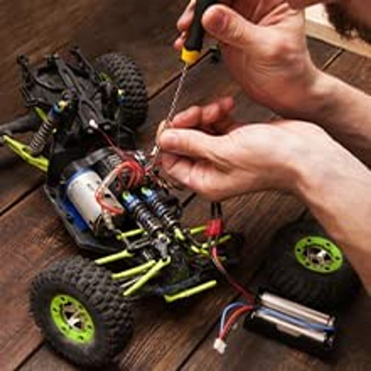 Yinpecly M4 x 10mm Carbon Steel Machine Screws Phillips Pan Head Bolts Combine with Plain Washers Spring Washer Black Tone 50pcs