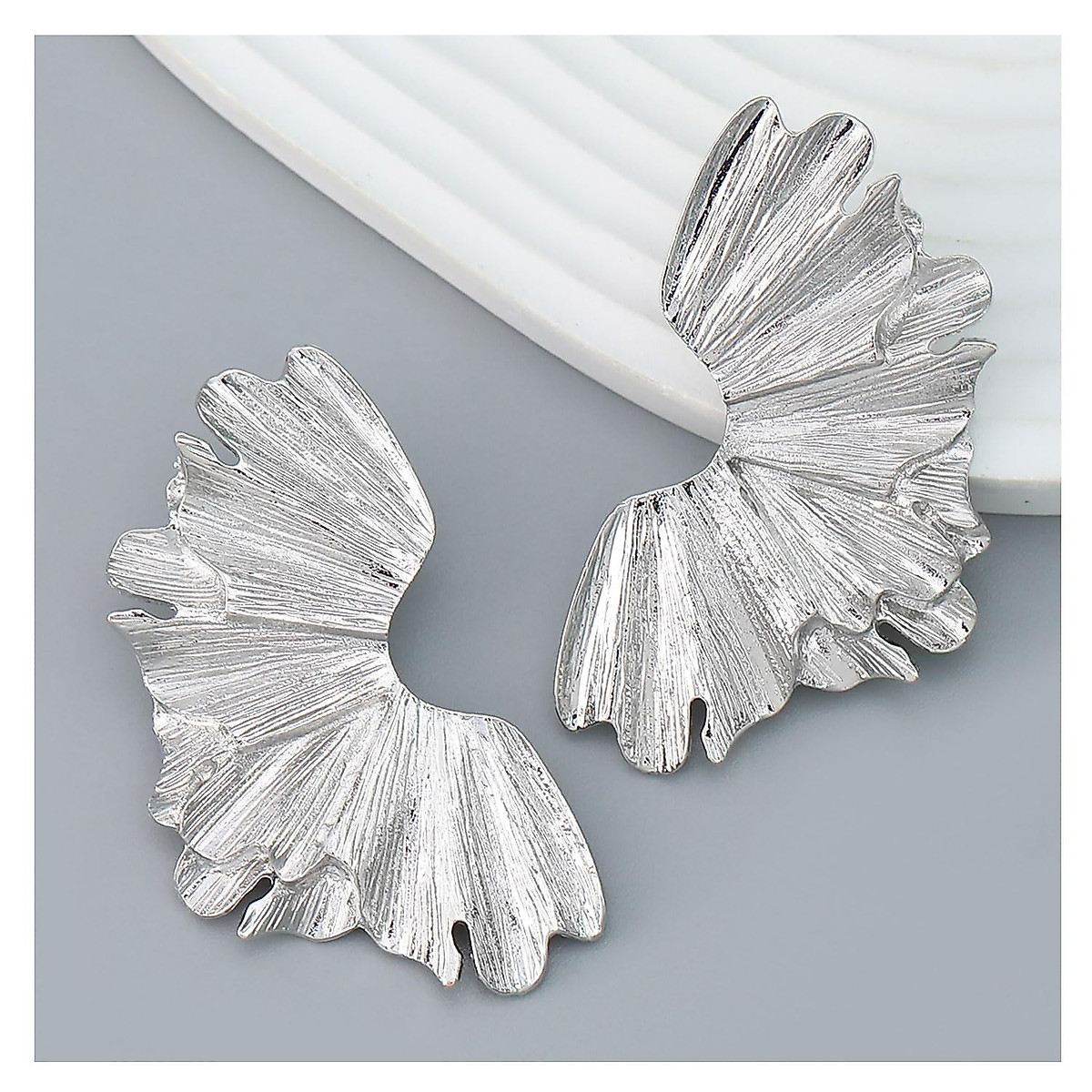 Large Geometric Dangle Earrings for Women Bohemian Ginkgo Leaf Dangling Earrings Exaggerated Metal Sectored Geometric Earrings for Women (silver)