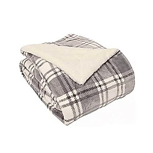 Life Comfort The Ultimate Throw I Luxurious Faux Fur Reversing to Plush I 60 in x 70 in I 100% Polyester I Great for Gifts