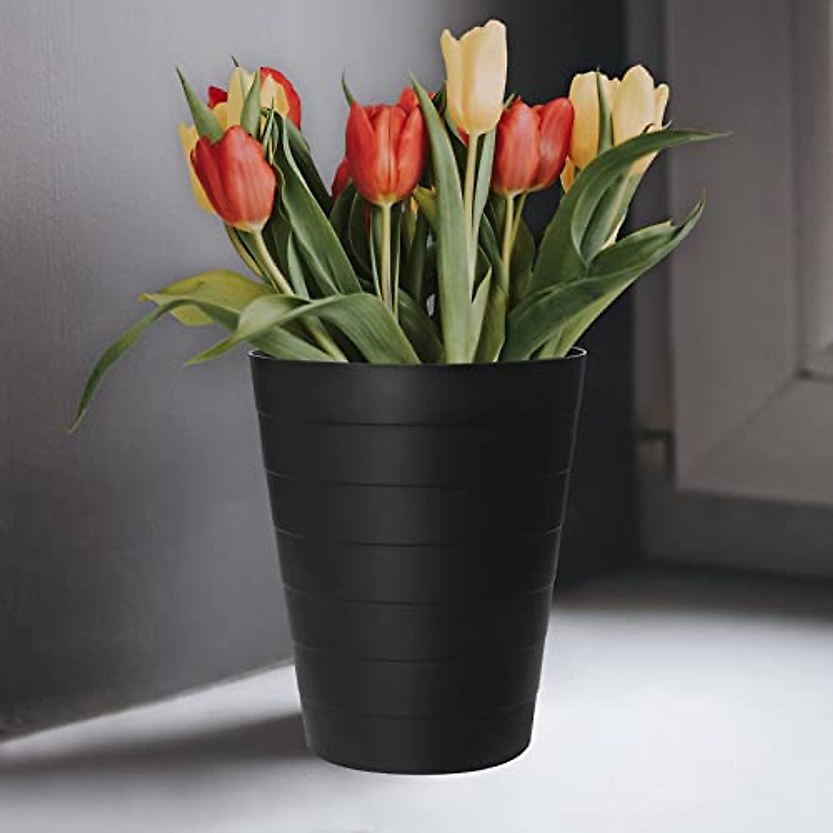 BESUMA Slim Round Plastic Small Trash Can Wastebasket, Garbage Container Bin for Bathrooms, Powder Rooms, Kitchens, Home Offices, Kids Rooms (Black, 1.5 Gallons)