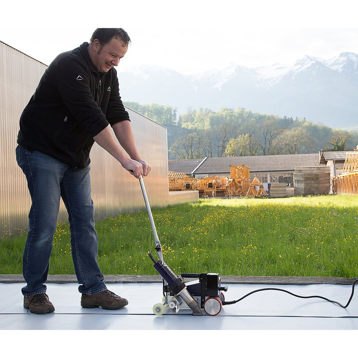 WELDY 230V RW3400 Plastic Roofing Hot Air Welder 40mm Width Nozzle for Roof Welding with Free Overlap Heat Gun Kit