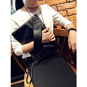 NIGEDU Fashion Women Clutches Rivet PU Leather Crossbody Bag Envelope Clutch Purse with Hand Strap (Black)