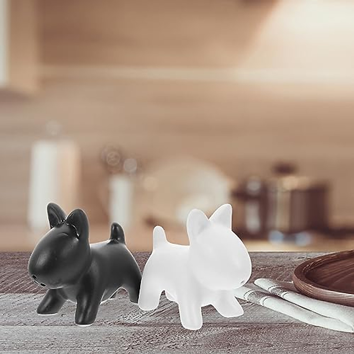 UPKOCH 2pcs Dog Salt and Pepper Shaker Set Cute Ceramic Dog Figurine Spices Jars Condiment Pots Seasoning Container Novelty Puppy Kitchen Accessories for Dog Lover