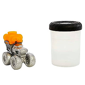 Hot Wheels Monster Trucks Color Reveal Truck with Clip-On Water Tank, 1 Toy Truck with Surprise Reveal (Styles May Vary)