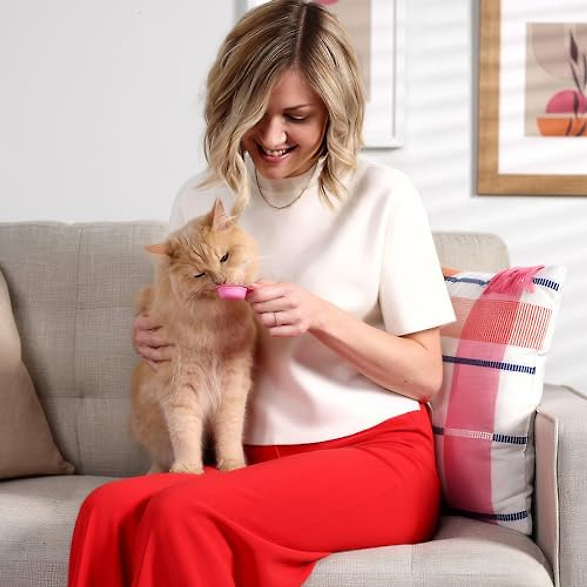 Hartz New Delectables Lickable Spoon Interactive Lickable Cat Treats for Quick & Easy Bonding, Variety Pack 32ct