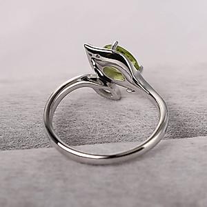 LUO S925 Sterling Silver Pear Shaped 0.82 Carat Peridot Ring Leaf Promise Ring August Birthstone Ring for Women Mother's Day Gifts US Size 7