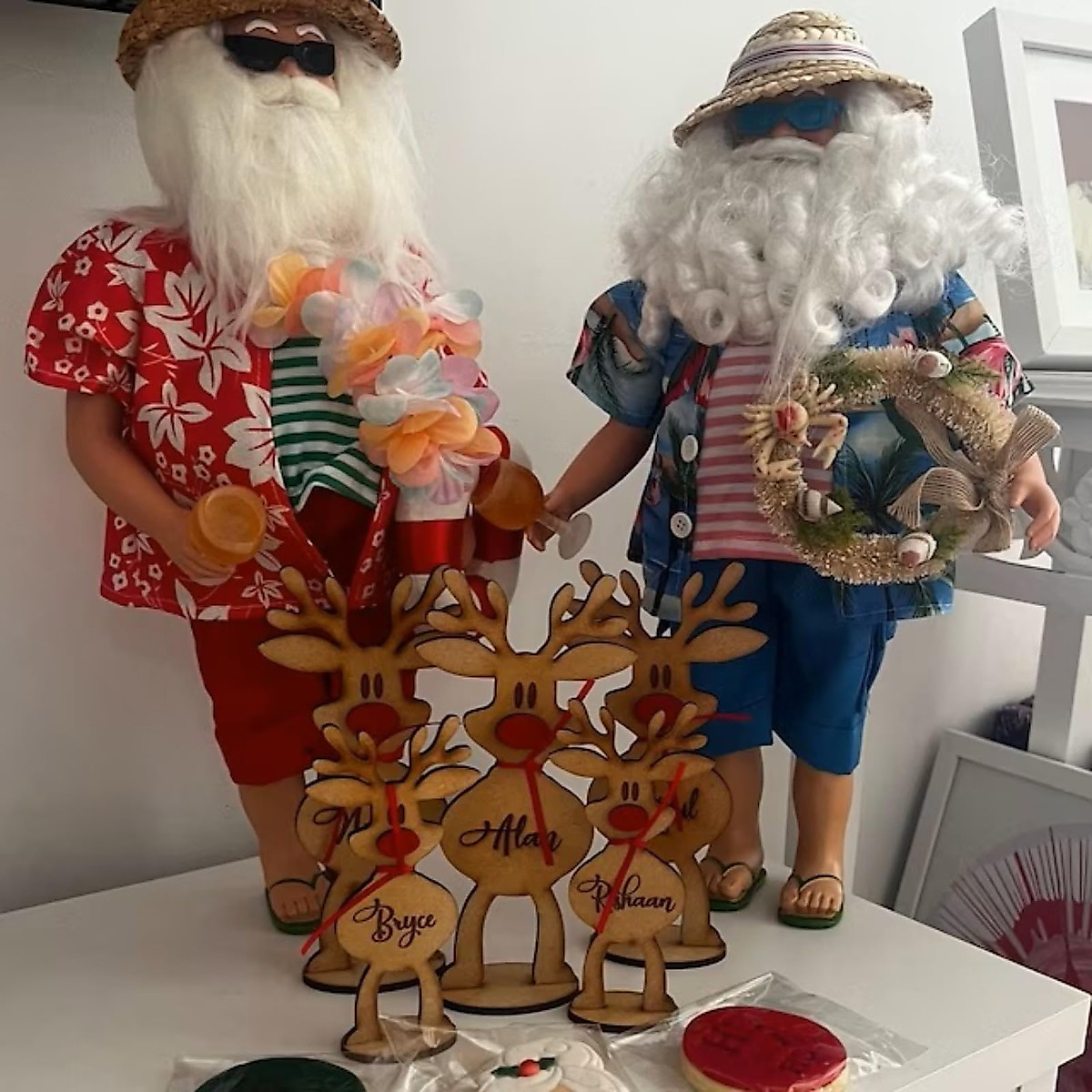 Personalized Freestanding Reindeer,Custom Name Wood Party Table Number Wooden Sign Cute Personalized Christmas Decorations Cartoon Place Card for Table Setting