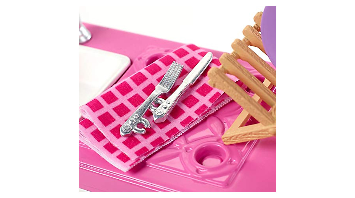 Barbie Indoor Furniture Playset with Dishwasher & Accessories