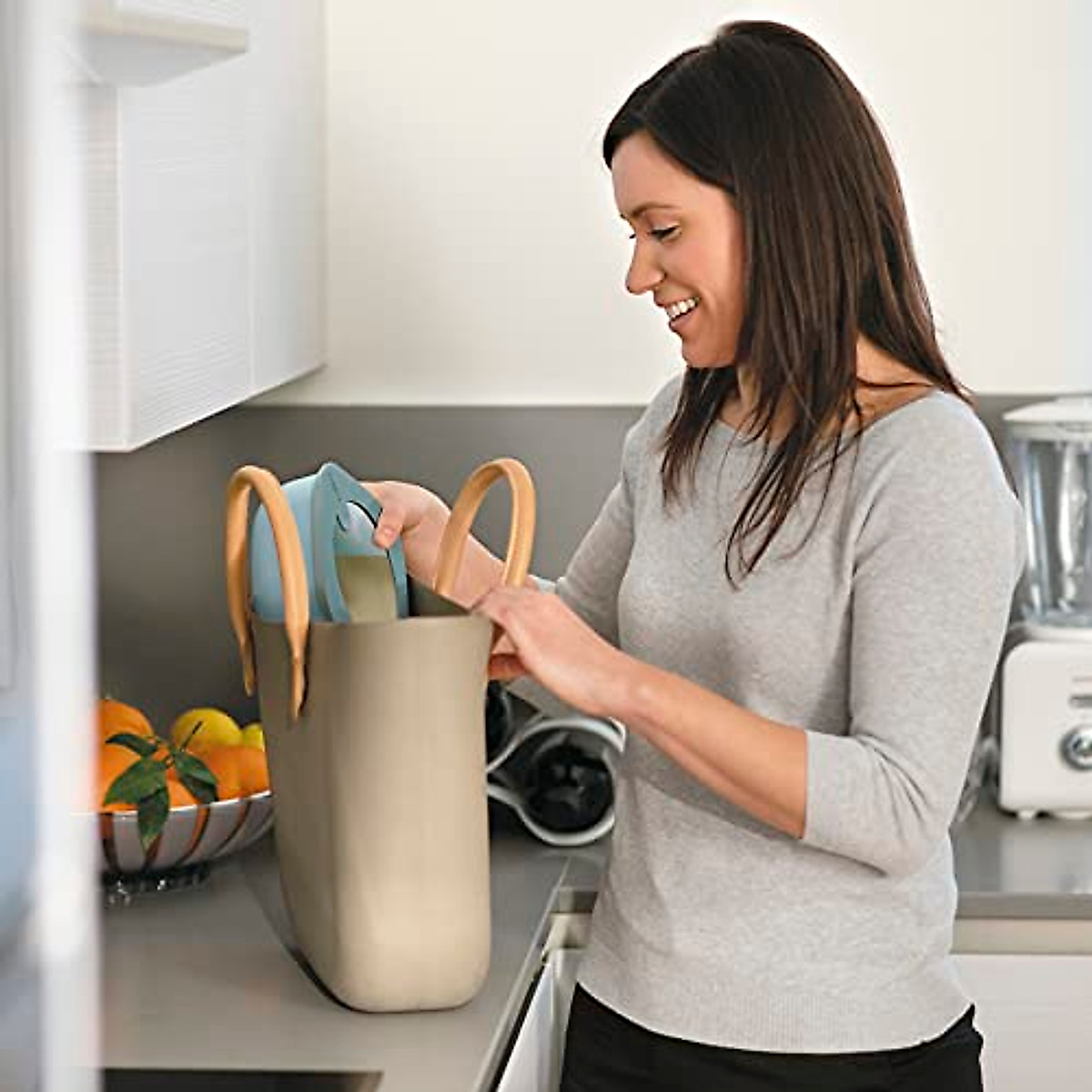 Guzzini Store & More Kitchen Active Design Low Airtight Containers for Fridge/Freezer/Microwaves (M), 19.5 x 19.5 x 9.3 cm, Blue (Matt Mid Blue)