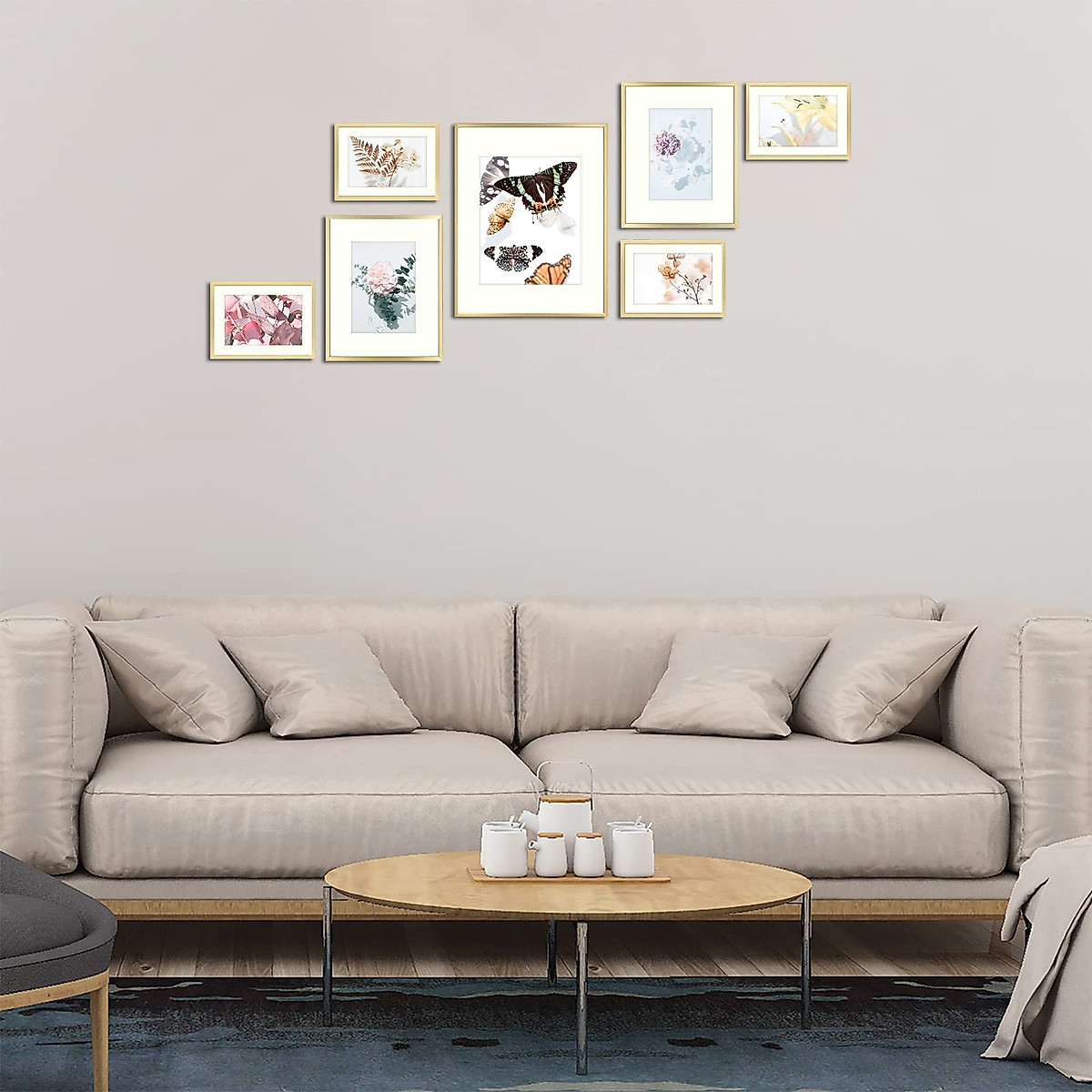 Golden State Art, 7 Pack, One 11x14, Two 8x10, and Four 5x7 Pictures. Aluminum Photos Frame for Wall or Tabletop Display (Gold)