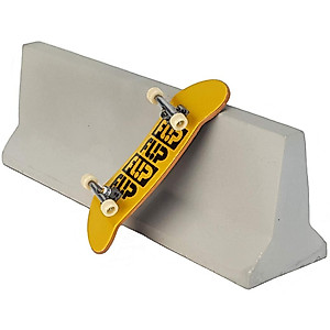 Acacia Grove Jersey Barrier for Fingerboard Skatepark - 1:12 Scale, Made of Concrete