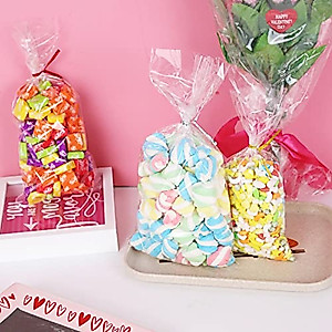 QTOP Cellophane Bags Cookie Bags Cellophane Treat Bags 3 Sizes 110 PCS cookie bags with Twist Ties for Birthday Party Favors, Valentines, Halloween, Christmas, Wedding（4x9.5 5x11 6x12 inches）