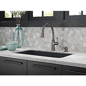 Delta Faucet Spargo Black Stainless Kitchen Faucet, Kitchen Faucets with Pull Down Sprayer, Kitchen Sink Faucet, Faucet for Kitchen Sink, Soap Dispenser, Black Stainless 19964Z-KSSD-DST