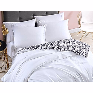 Betsey Johnson - King Duvet Cover Set, Reversible Bedding with Matching Shams, Modern Home Decor (Water Leopard White, King)