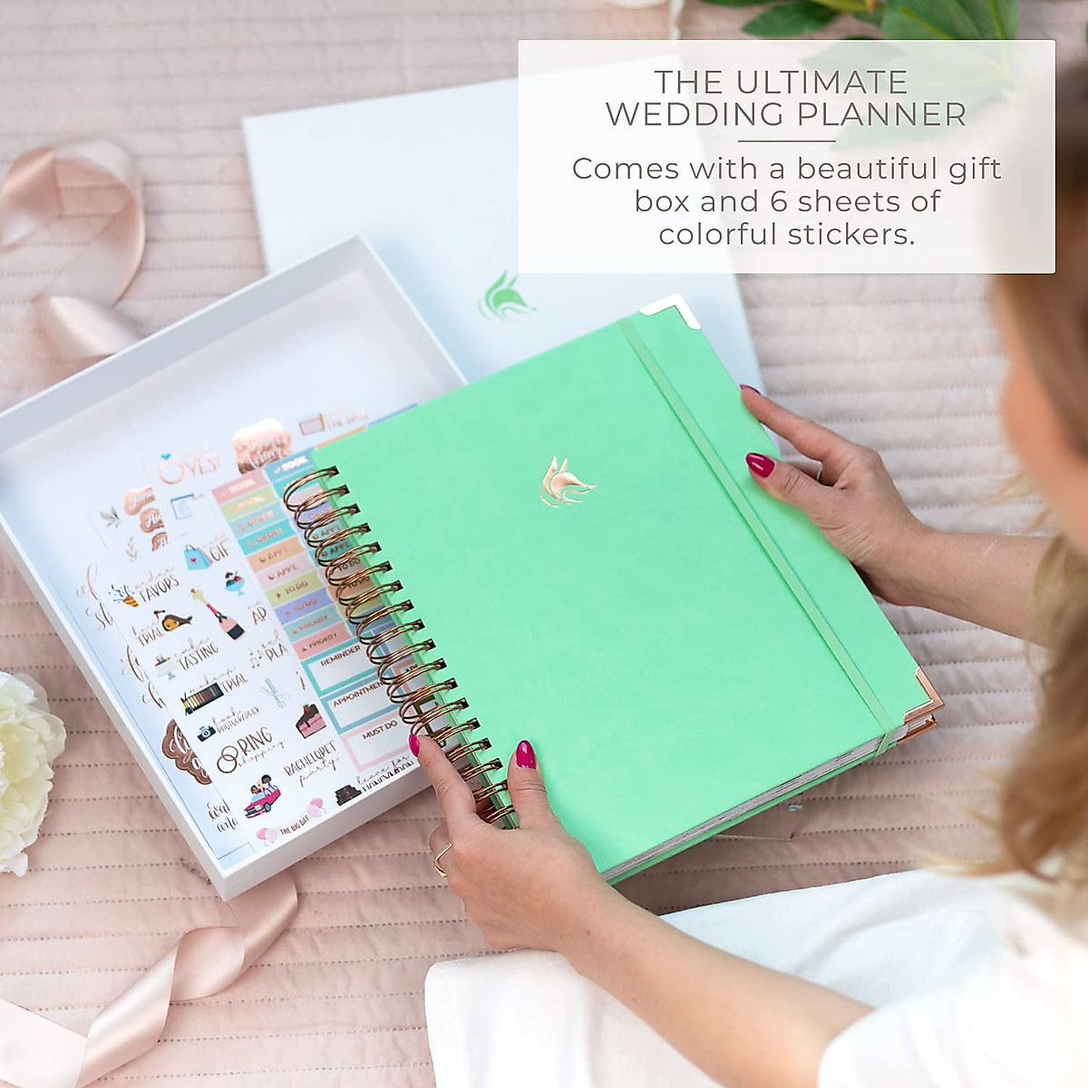 Clever Fox Wedding Planner – Wedding Book & Organizer for the Bride – Wedding Planning Binder with Pockets, Tips & Checklists – Wedding Notebook – Engagements Gift – 25.5x28cm (Mint Green)