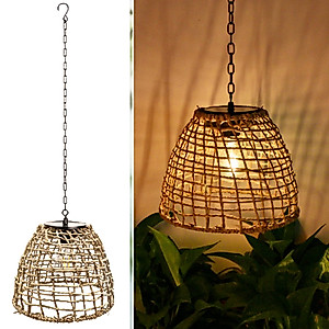 Outdoor Solar Hanging Lantern, Natural Seeweed Rattan Bamboo Woven Porch Patio Gazebo Pendent Chandelier Light Decorative Solar Powered Hanging Lamp for Front Door Garden