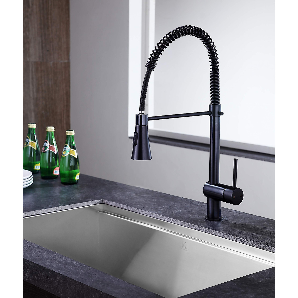 ANZZI Carriage Modern Single Hole Kitchen Faucet, Single Handle Oil Rubbed Bronze Kitchen Faucet, Commercial Stainless Steel Kitchen Bar Pull Out Kitchen Sink Faucet, KF-AZ211ORB