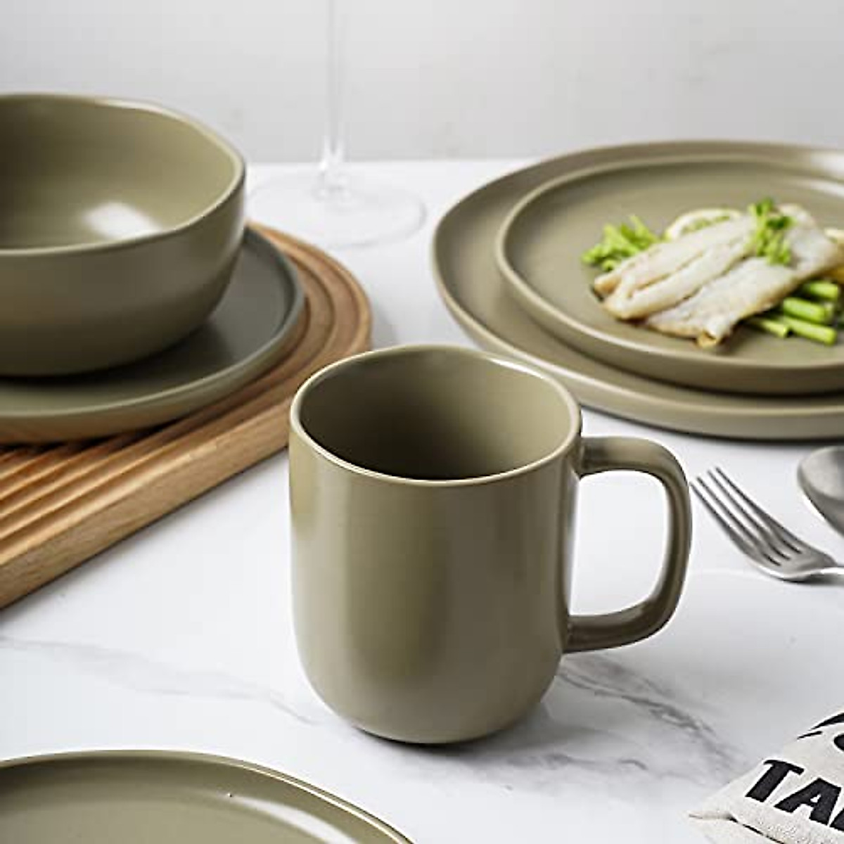 Stone Lain Tom Stoneware Reactive Glaze Dinnerware Set, 16-Piece Service for 4, Olive