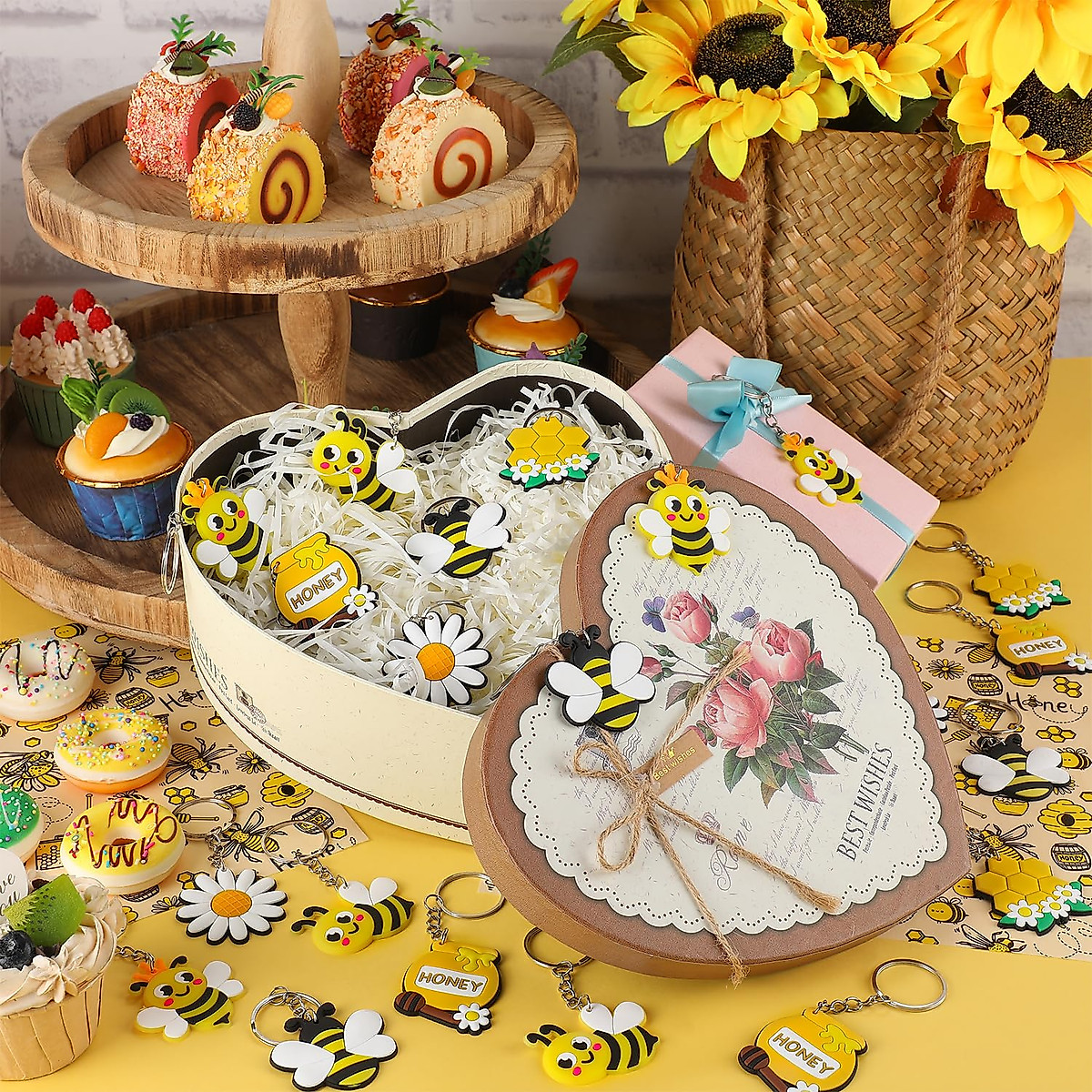 ZAUGONTW 48 Pcs Bee Keychain, Bee Party Favors Bee Decorations, Flower Honey Pots Bees Decor for Bee Theme Party Baby Shower Kids Birthday Supplies Decorations