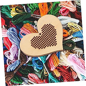 SEWOART 5pcs Cross Stitch Wood Pieces Heart Pendant Embroidery Kit Handmade Wooden Craft Shapes Cross- Wood Slice Wooden Hanging Hearts DIY Handmade Cross-Stitch Wooden Chip Ornament