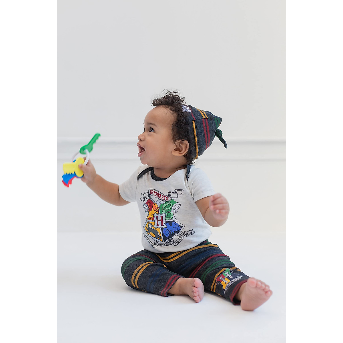 Harry Potter Gryffindor Slytherin Ravenclaw Newborn Baby Boys 3 Piece Outfit Set: Cuddly Bodysuit Pants Hat White/Gray 3-6 Months