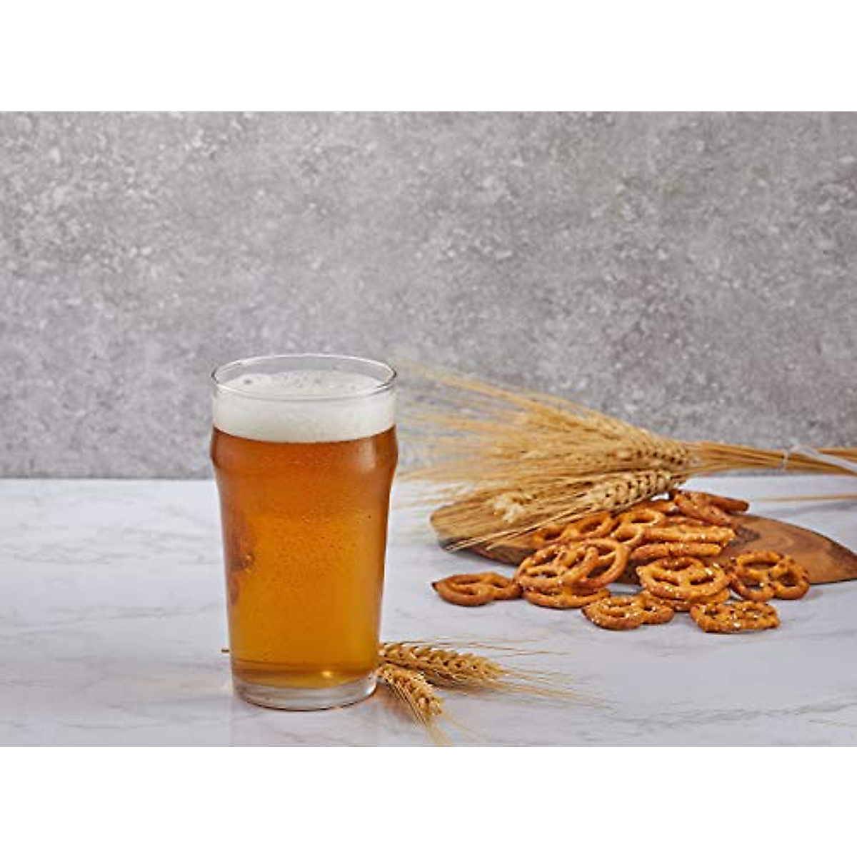 JoyJolt Grant 19oz Beer Pint Glasses Set of 4. Large Beer Pint Glass Capacity in a Traditional Pub Drinking Glasses Design. Oversized Beer Glasses Set for Guinness, Stout, and Big Craft Beer Glasses