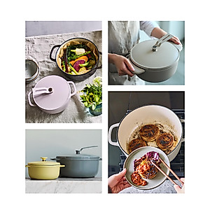 Vermicular Oven Pot 2.0 with Standing Handle | Lightweight Enameled Cast Iron Pot with Precision Seal | Dutch Oven | Non-Toxic | Induction-compatible | Made in Japan (Matte Black, 26cm (5.9 Qt))