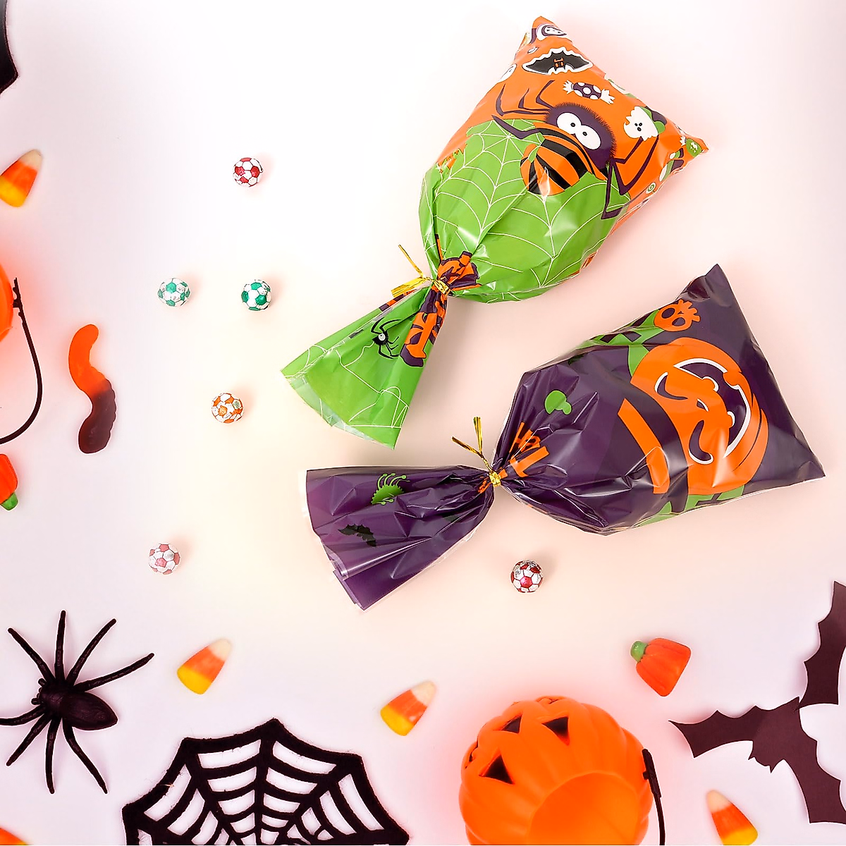 idolpack 50 Pcs Halloween Cellophane Treat Bags 4.9''X10.8'' Halloween Cello Candy Cookie Goodies Gift Bags with Twist Ties for Halloween Trick or Treat Party Favors Supplies