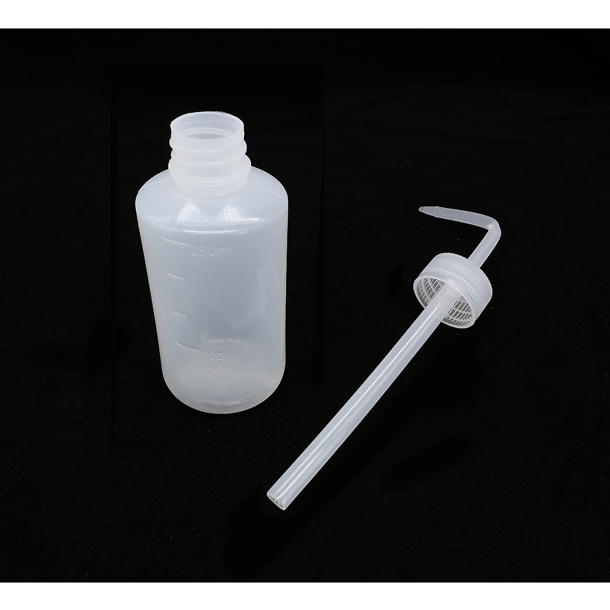 HuoHuo Plastic Wash Bottle 2 PCS LDPE Squeeze Bottles Economical Plastic Squeeze Bottle, for Chemistry,Medical, Tattoo,science lab & Gardening Various industries(250ML)