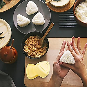 Onigiri Mold Triangle, 2 Pieces Rice Ball Mold Makers, Triangle Sushi Mold Making Kit for Home DIY Japanese Boxed Meal or Children Bento (Beige)