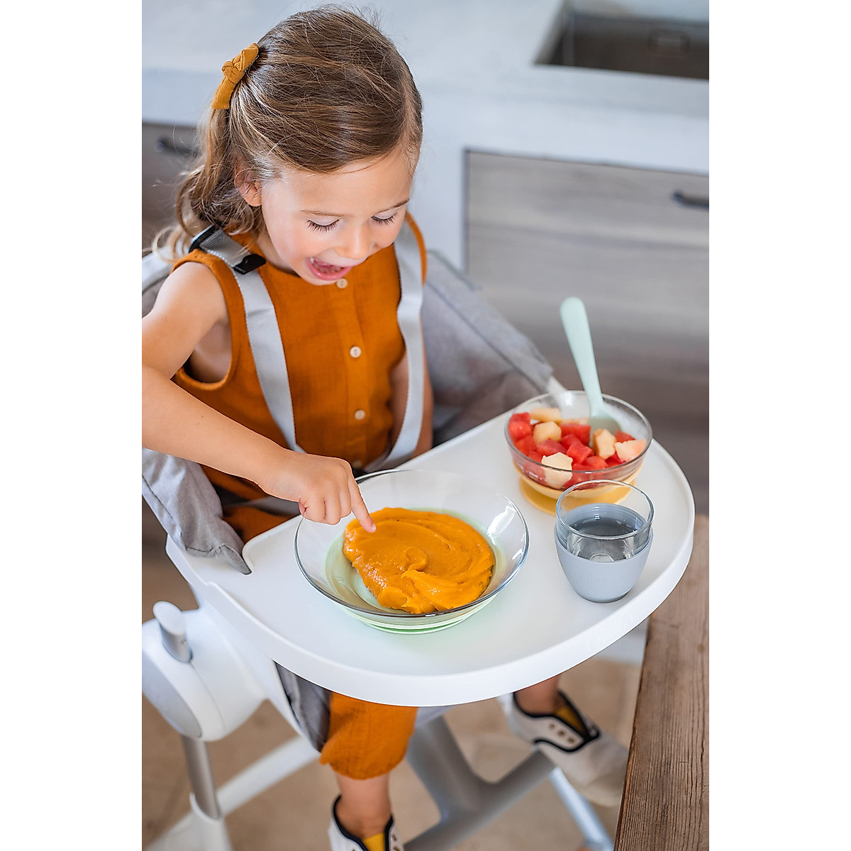 BEABA 3-Piece Glass and Silicone Meal Set - Easy to Clean - Dishwasher and Microwave Safe - Non-Slip Suction Bottom - Includes Plate, Bowl, Cup (Pastel)