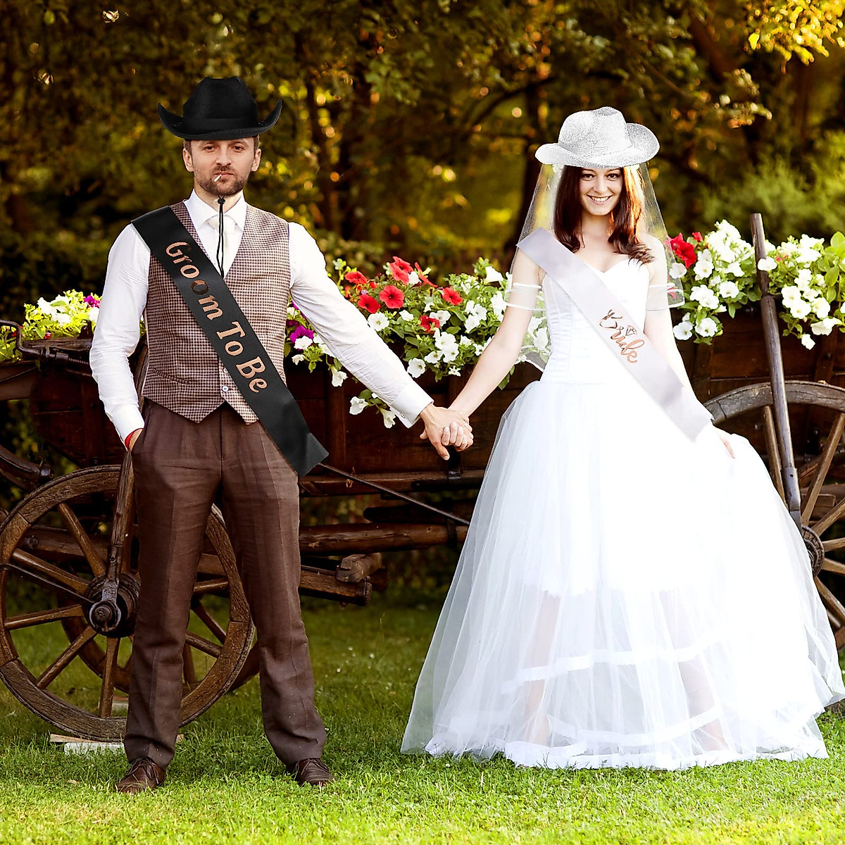 SATINIOR 2 Pieces Bride Cowgirl Hat with Veil, Groom and Bride Hats, 2 Pieces Bride and Groom to Be Sash Bachelorette Party Supplies for Women Men Wedding Bridal Shower Decoration