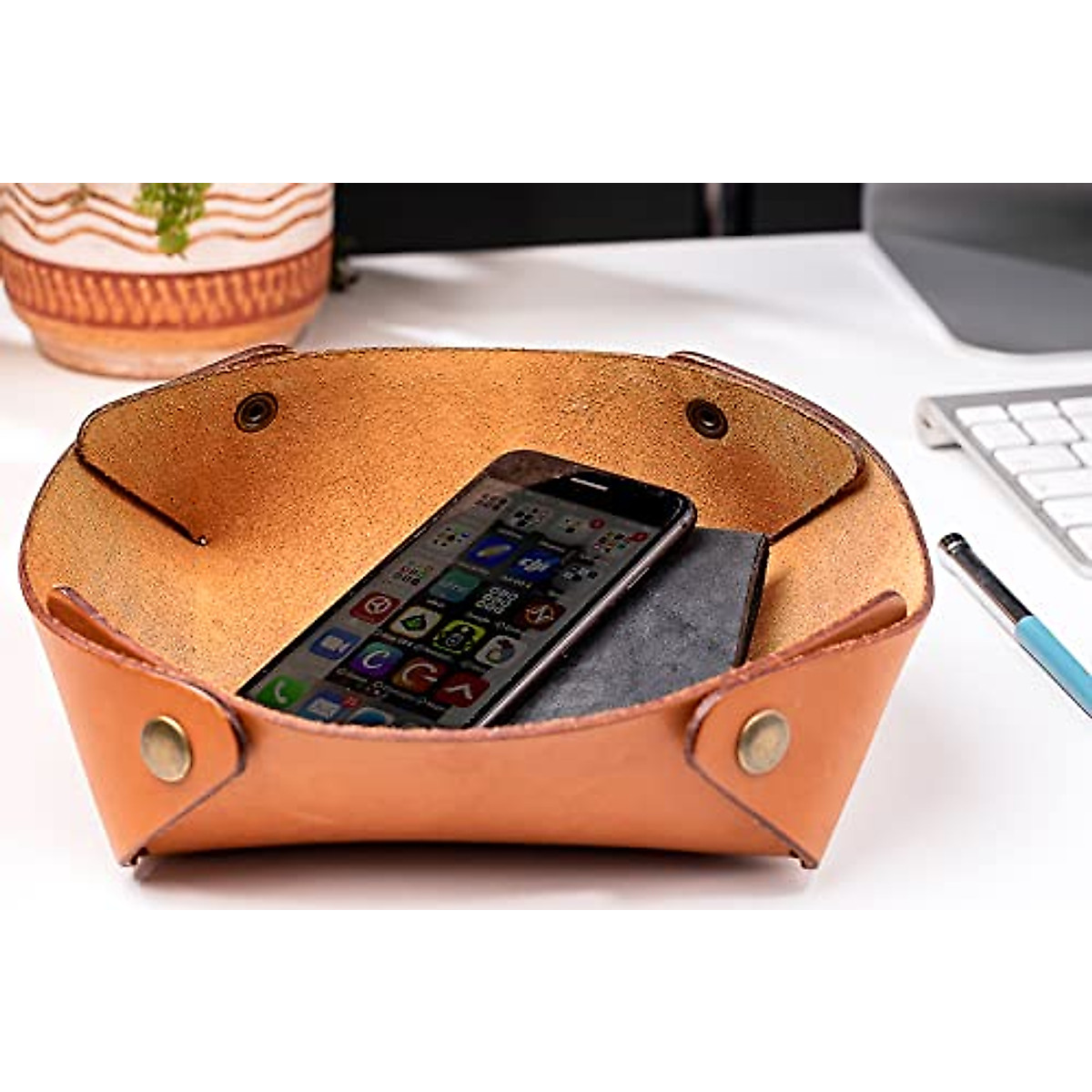 Alta Andina Large Leather Travel Valet Tray | Vegetable Tanned Leather Catchall | Collapsable, Unfolds Flat | Nightstand & Dresser Organizer for Women & Men (Brown – Miel)