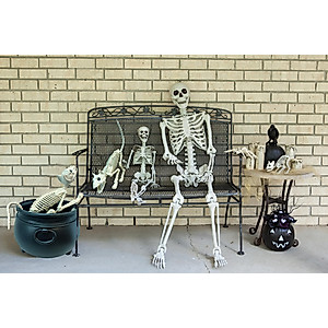 GIFTEXPRESS 12" Black Halloween Cauldron - Large Plastic Witch Kettle For Candy, Treats & Punch Bowl - St. Patrick's Day Pot of Gold Party Bucket Decor