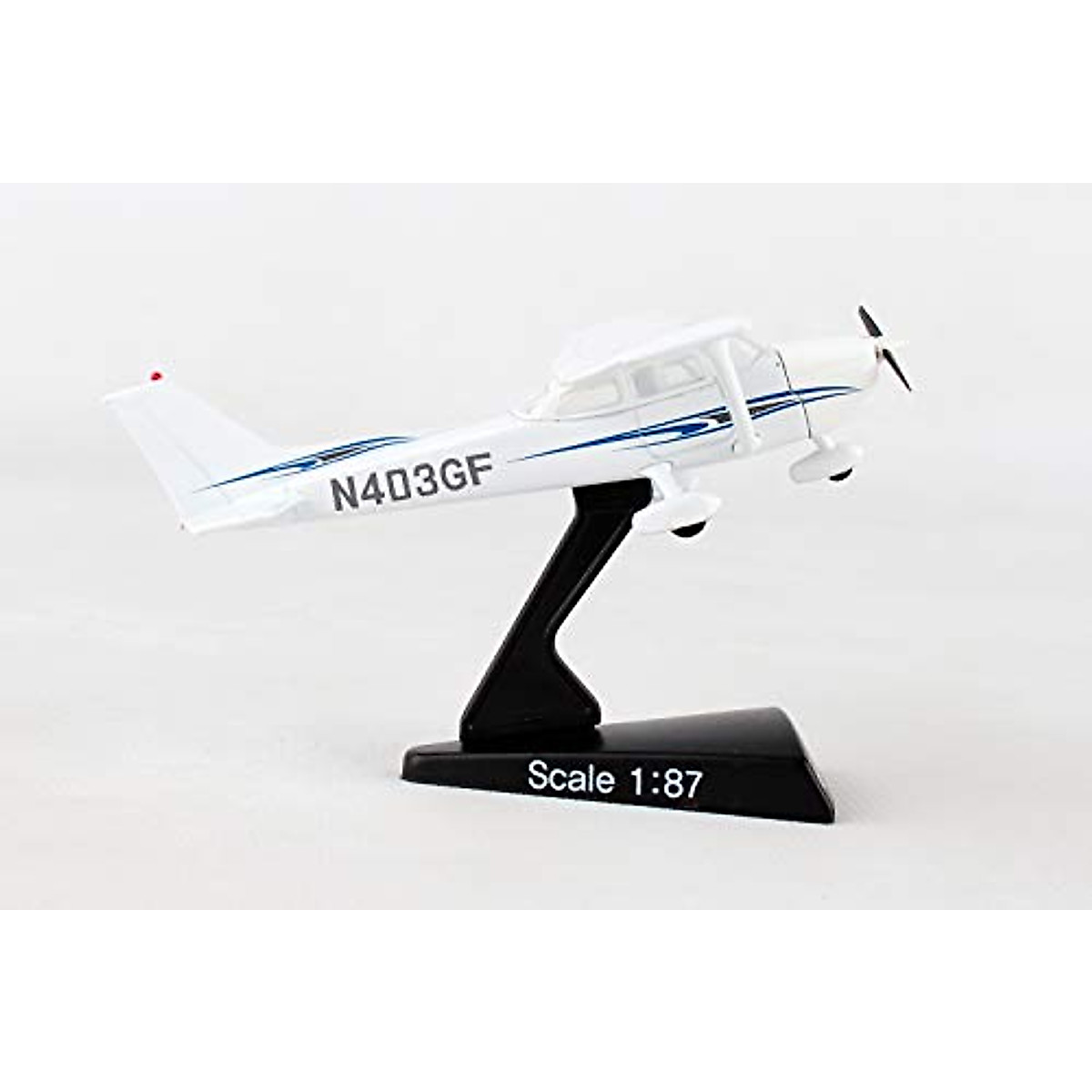 Daron Worldwide Trading Postage Stamp PS5603-2 Cessna 172 SkyHawk 1:87 Diecast Display Model, White