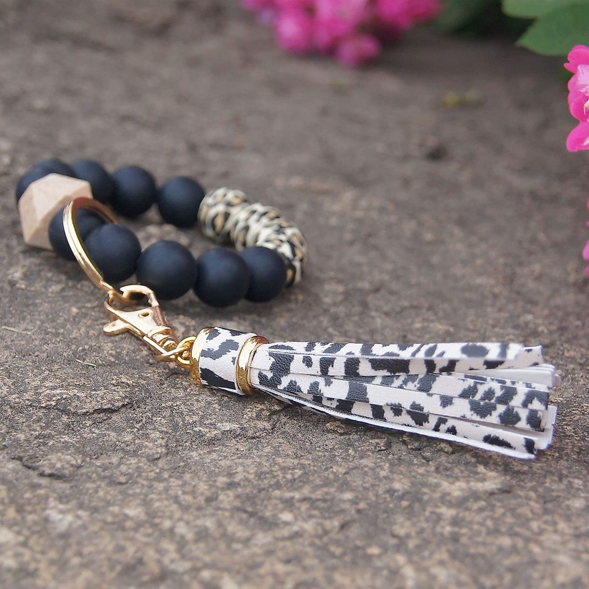 BAOSIWA Women Silicone Bracelet Keychain Wristlet Beaded Key Ring Leopard Bangle Chains with Leather Tassel