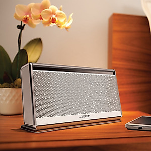 Bose SoundLink Bluetooth Mobile Speaker II - Limited Edition White Leather