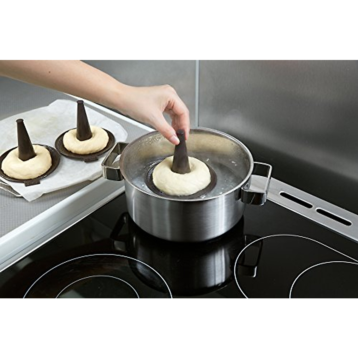 Lekue Bagel Maker with 6 Individual Bagel Molds, Brown
