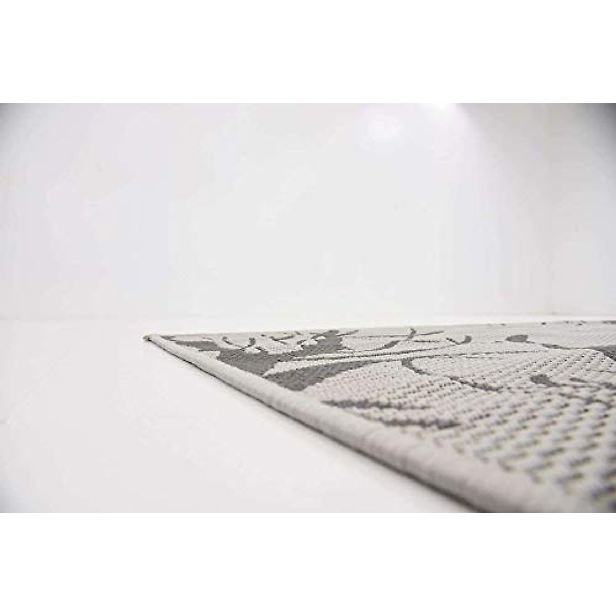 Unique Loom Outdoor Botanical Collection Area Rug - Branch (7' 1" x 10' Rectangle, Light Gray/ Gray)