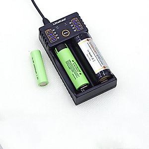 2-Bay USB Smart 18650 Battery Charger，Smart Multifunctional Battery Charger for 18650 26650 14500 16340 10440 RCR123,3.2V LiFePO4,1.2V Ni-MH Ni-Cd AA with 2 LED Indicators