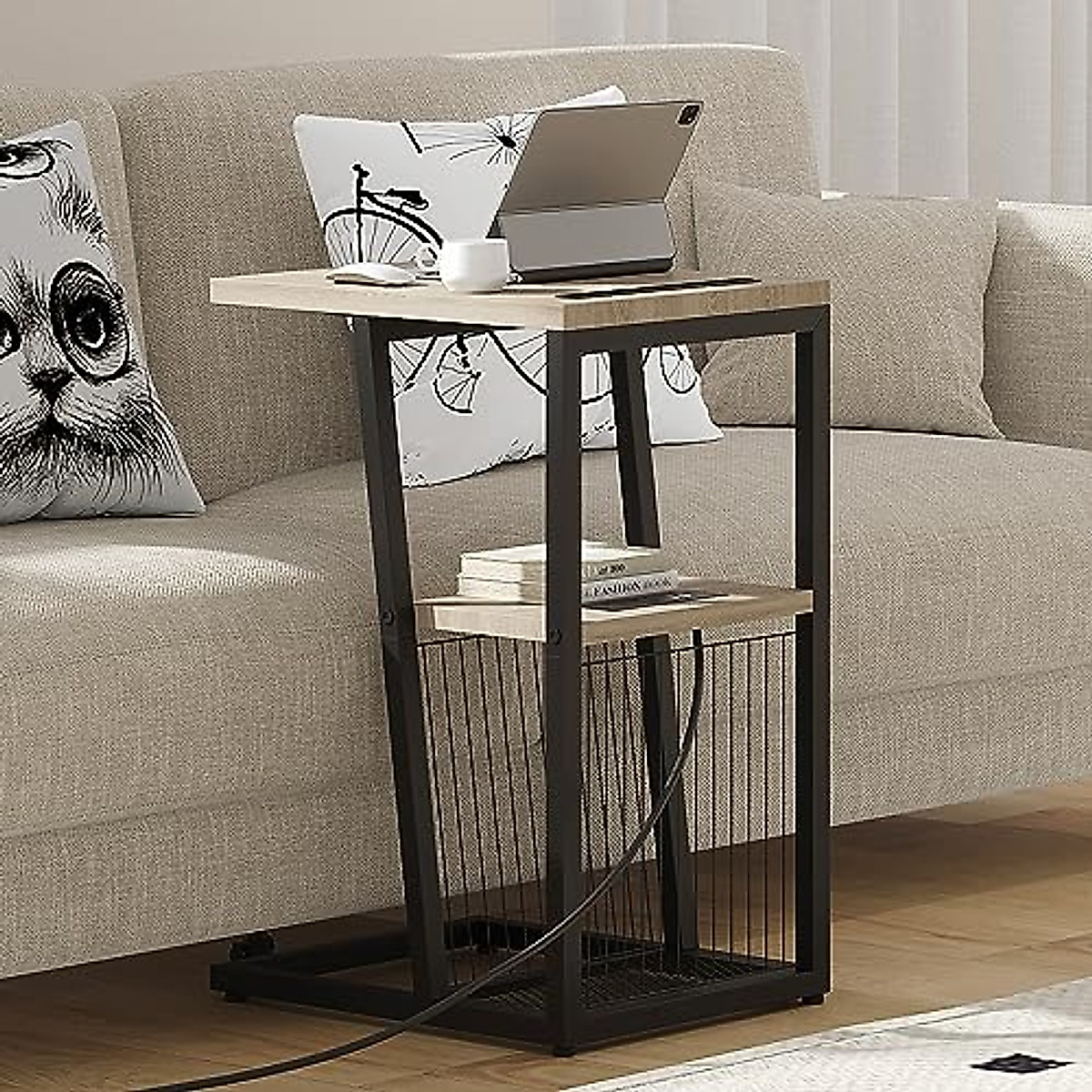 Heybly Side Table C Shaped Nightstand End Sofa Table with Charging Station, Phone Holder, 2 USB Ports and Power Outlets, Snack Couch Tables for Small Spaces, Greige and Black HET001CSG1