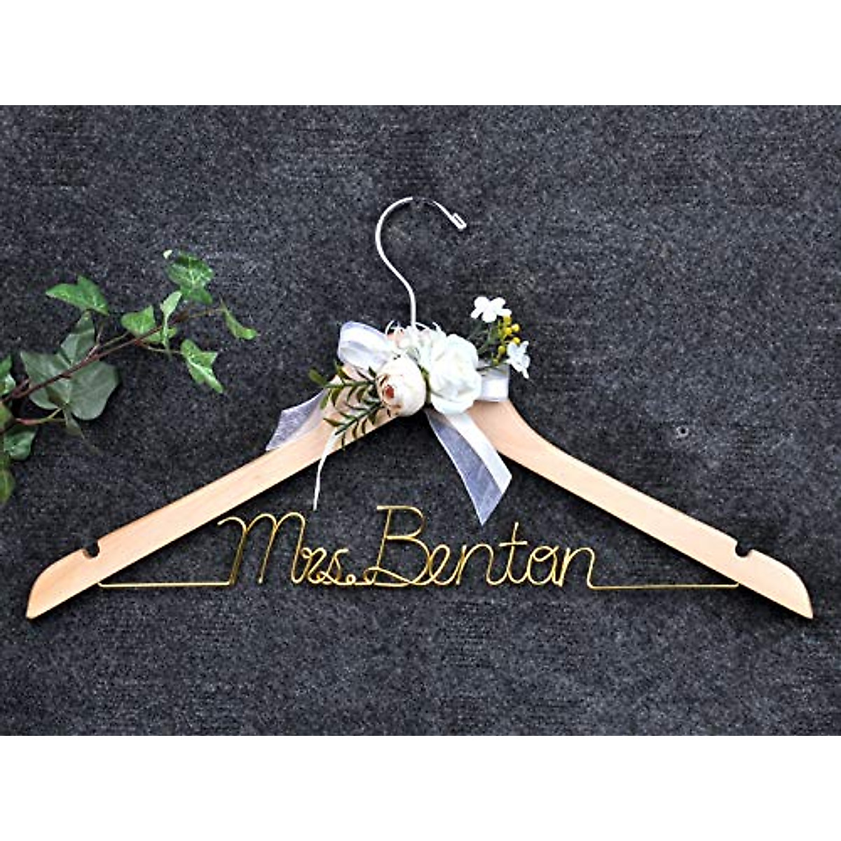 Bride Hanger, Wedding Hanger, Personalized Bride Hanger, Lady Hanger, Custom Hanger, Honor Maid, Bridesmaid, Doctor, Doctor Graduation Dress Hanger
