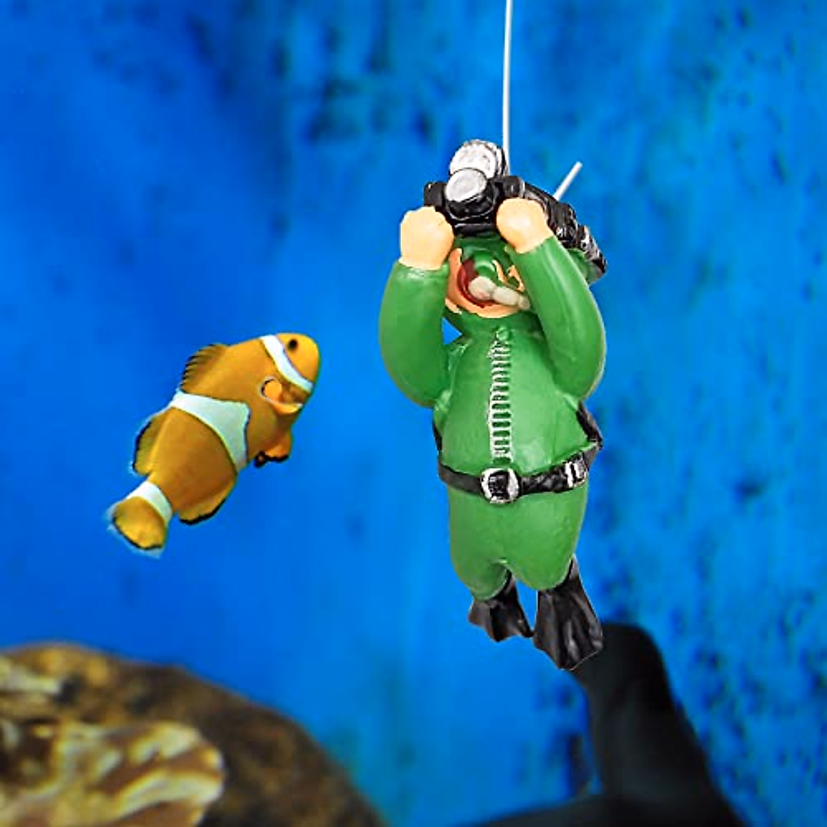 4 Pack Floating Fish Tank Decorations，Cute Little Diver Aquarium Decoration Cartoon Fish Playmate with Floating Device Fish Tank Accessories