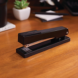 Swingline Stapler, Light Duty Desktop Stapler, 20 Sheet Capacity, Durable Metal, Black (S7040501)