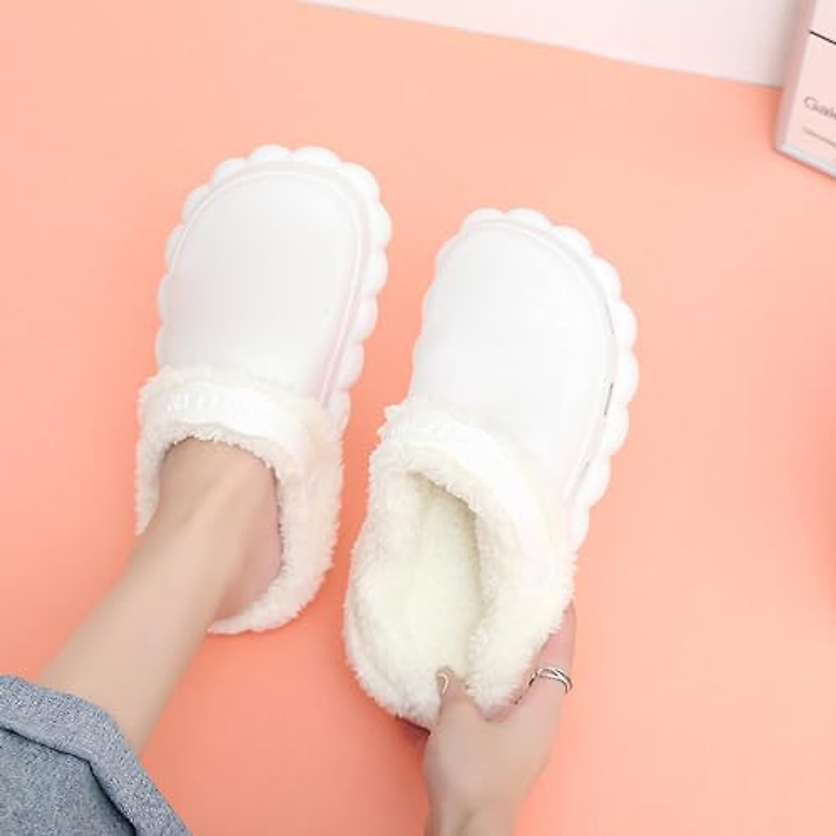2Pairs Warm Insoles for Hole Shoes 9.1 Inch Fur Insert Lining Shoe Inner Sole Black and White Fur Insoles Soft Fleece Insert Winter Hole Shoes Liners Replacement for Women Men