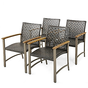 Tangkula Patio Dining Chairs Set of 4, Outdoor PE Wicker & Heavy-Duty Metal Chairs with Acacia Wood Armrests, Outdoor Rattan Armchairs for Garden, Backyard, Poolside, Balcony (Mix Brown)