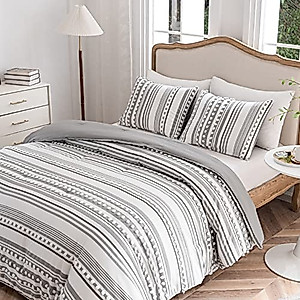 SLEEPBELLA Boho King Size Comforter Set, Grey and White Tufted Ball Pom Striped Design, Fluffy King Bed Comforter for All Seasons, Farmhouse Bedding 3pcs （1 Comforter with 2 Pillowcases）