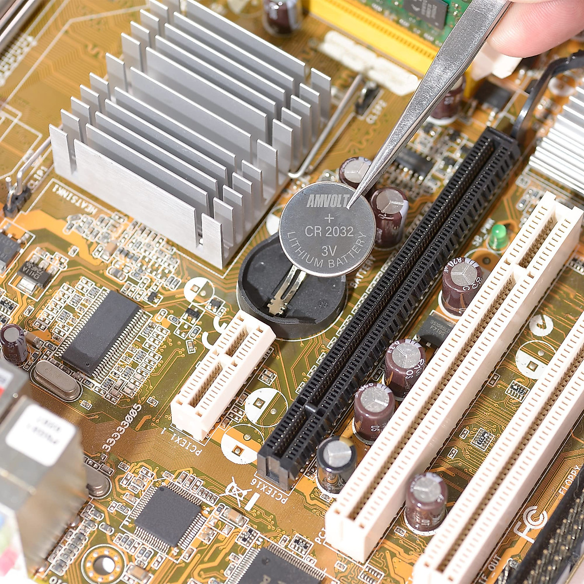 AmVolt 15 Pack CR2032 Batteries - [Extended Life] Airtag Battery 220mAh 3 Volt Lithium Replacement Airbag 3v C2032 Watch Battery Coin Round Button Cell - Key FOB - Child Resistant | 5 Year Guarantee