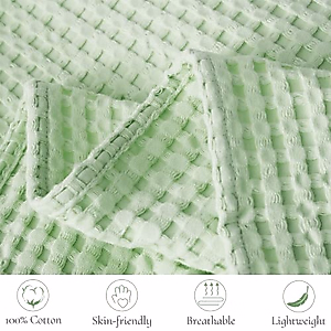 NATUREFIELD Waffle Weave Throw Blanket, 70" x 50" 100% Cotton Lightweight and Breathable Bed Throw, Soft and Comfortable Throw Blanket for Bed Couch Sofa All Season, Vintage Washed, Sage Green